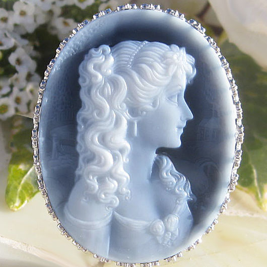 【楽天市場】Gerhard Schmidt作 最高級ブラックメノウ カメオ K18WGクラウンフレーム・ ペンダント ブローチ【薔薇のドレス ...