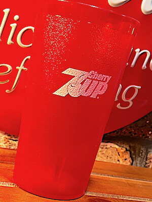 【楽天市場】アメリカン雑貨 IMPACT TUMBLERS プラスティック タンブラー 7up RED キッチン グラス ジョッキ：アメリカン雑貨インテリア【1985】