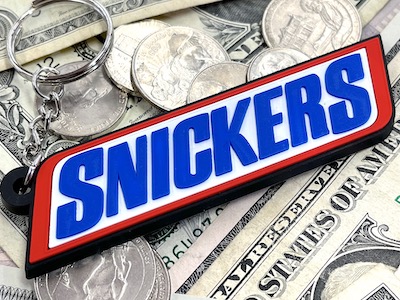 【楽天市場】アメリカン雑貨 ラバーキーホルダー SNICKERS スニッカーズ チョコレート キーリング キーチェーン：アメリカン雑貨 ...