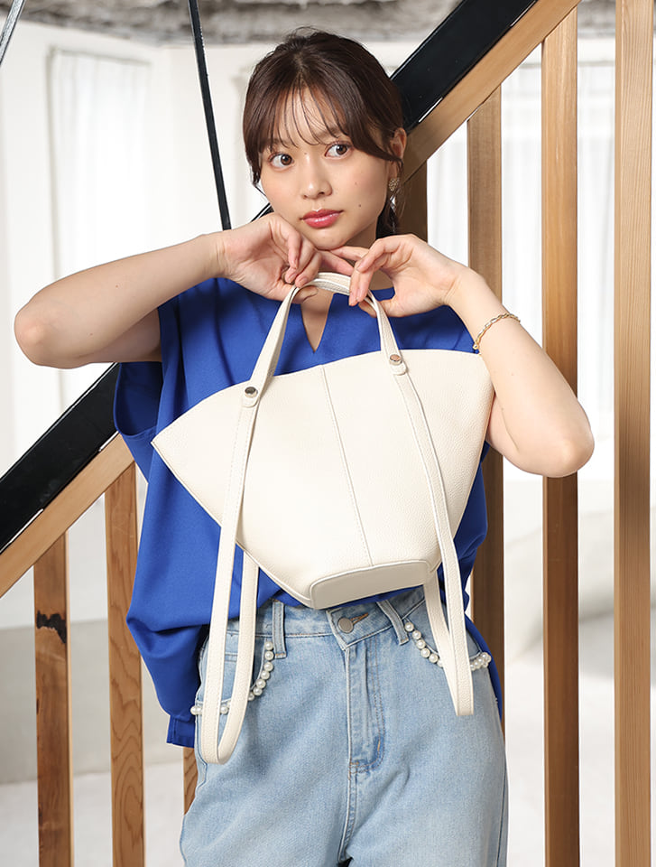 【楽天市場】フィフス fifth Edit Sheen フレアフォルムポーチ付き2WAYハンドバッグ レディース バッグ ハンドバッグ 【送料無料】：fifthstore