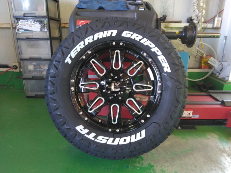 【楽天市場】新品/4本 特価 150プラド ハイラックス サーフ FJ タイヤホイールセット 265/70R17 265/65R17 MONSTA TERRAIN GRIPPER 17インチ ...