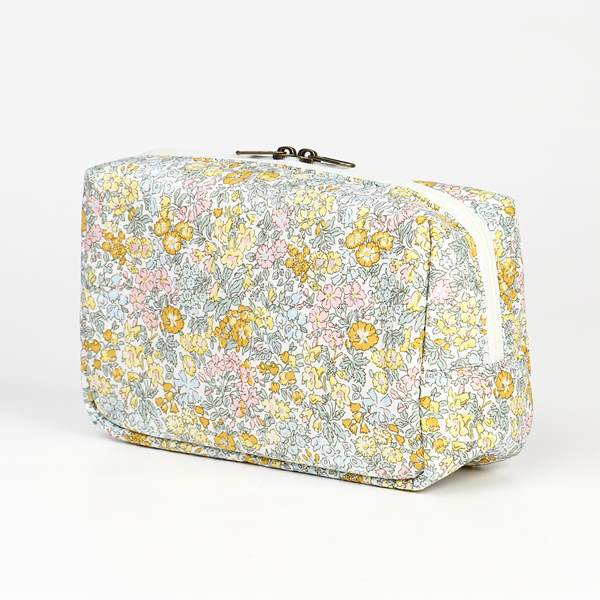 【楽天市場】リバティ LIBERTY ポーチ無料ラッピング指定可 明日楽対応商品 LB5246 【 ギフト プレゼント ブランド レディース ...