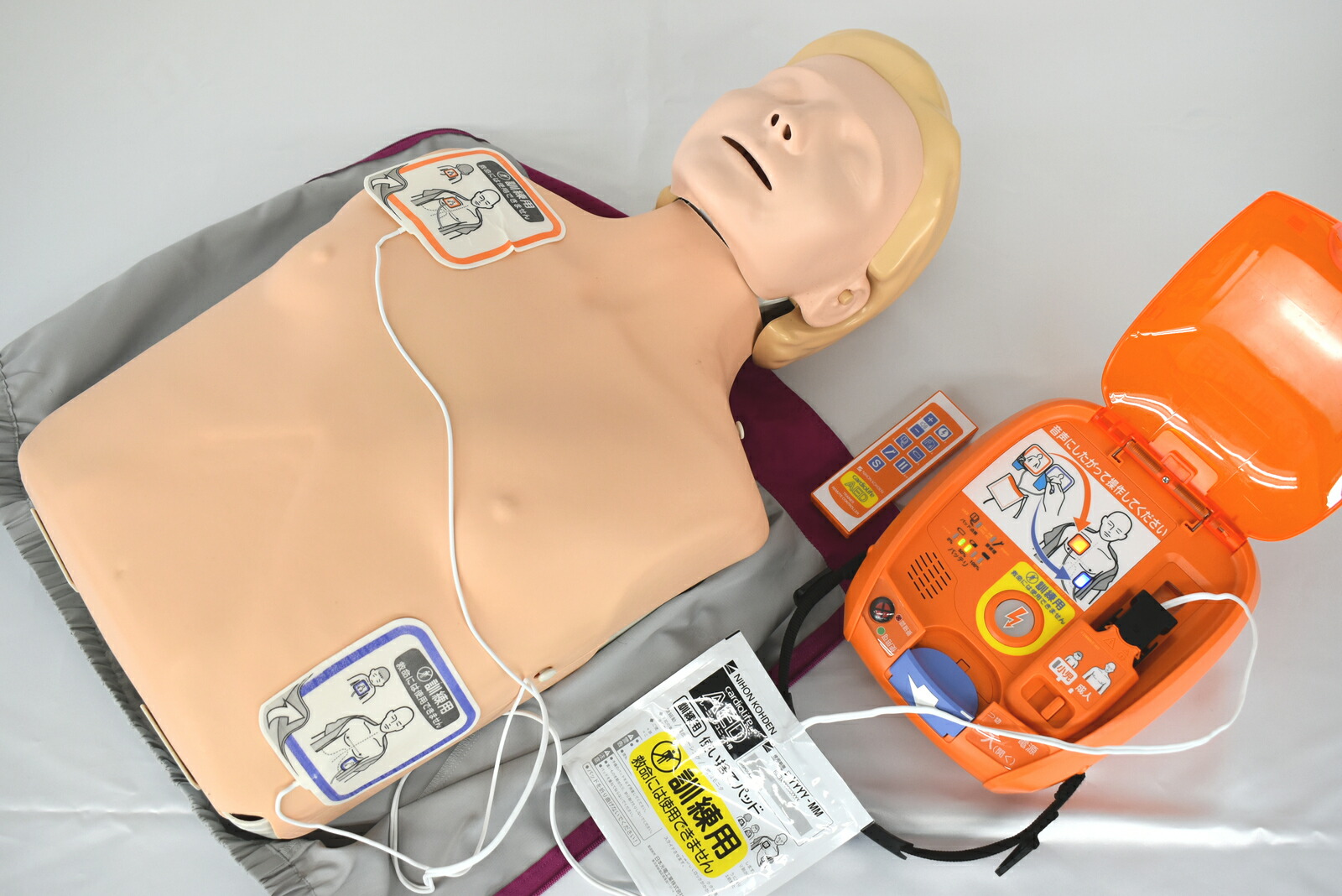 【楽天市場】TRN-3100 AEDトレーニングユニット+人形 成人 ソフトケース付 日本光電 AED-3100 トレーニング：AEDレンタル ...
