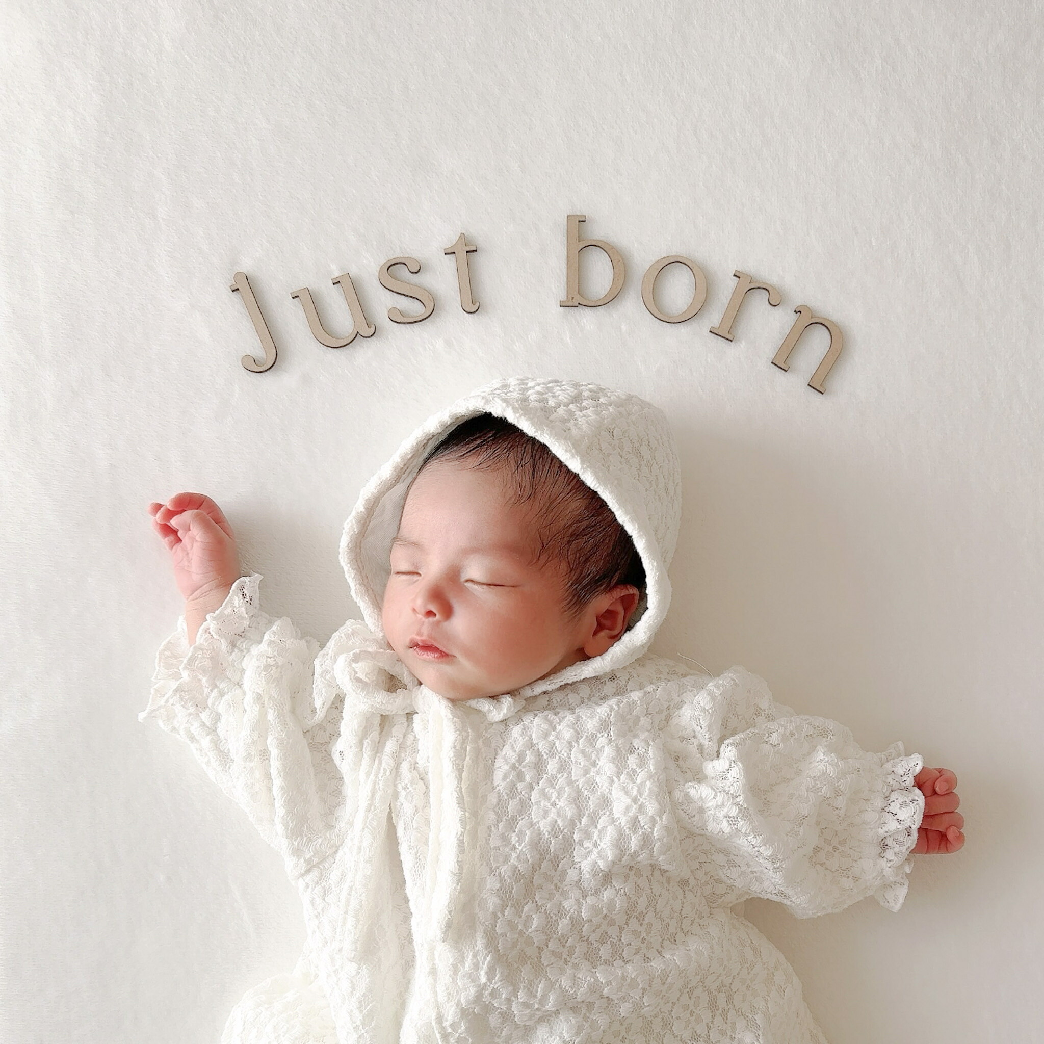 【楽天市場】Airie 【 just born banner 】 newborn photo 木製バナー 撮影アイテム おうちフォト 新生児 ...