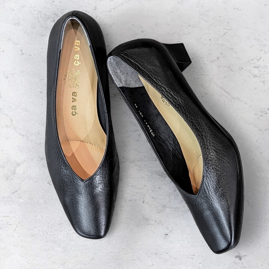 【楽天市場】cava cava[サヴァサヴァ]/3720451 ブラックパンプス Vカット シンプル フォーマル 4cmヒール ハレの日 冠婚葬祭 入学式 卒業式 就活 就職活動 通勤 仕事 ...