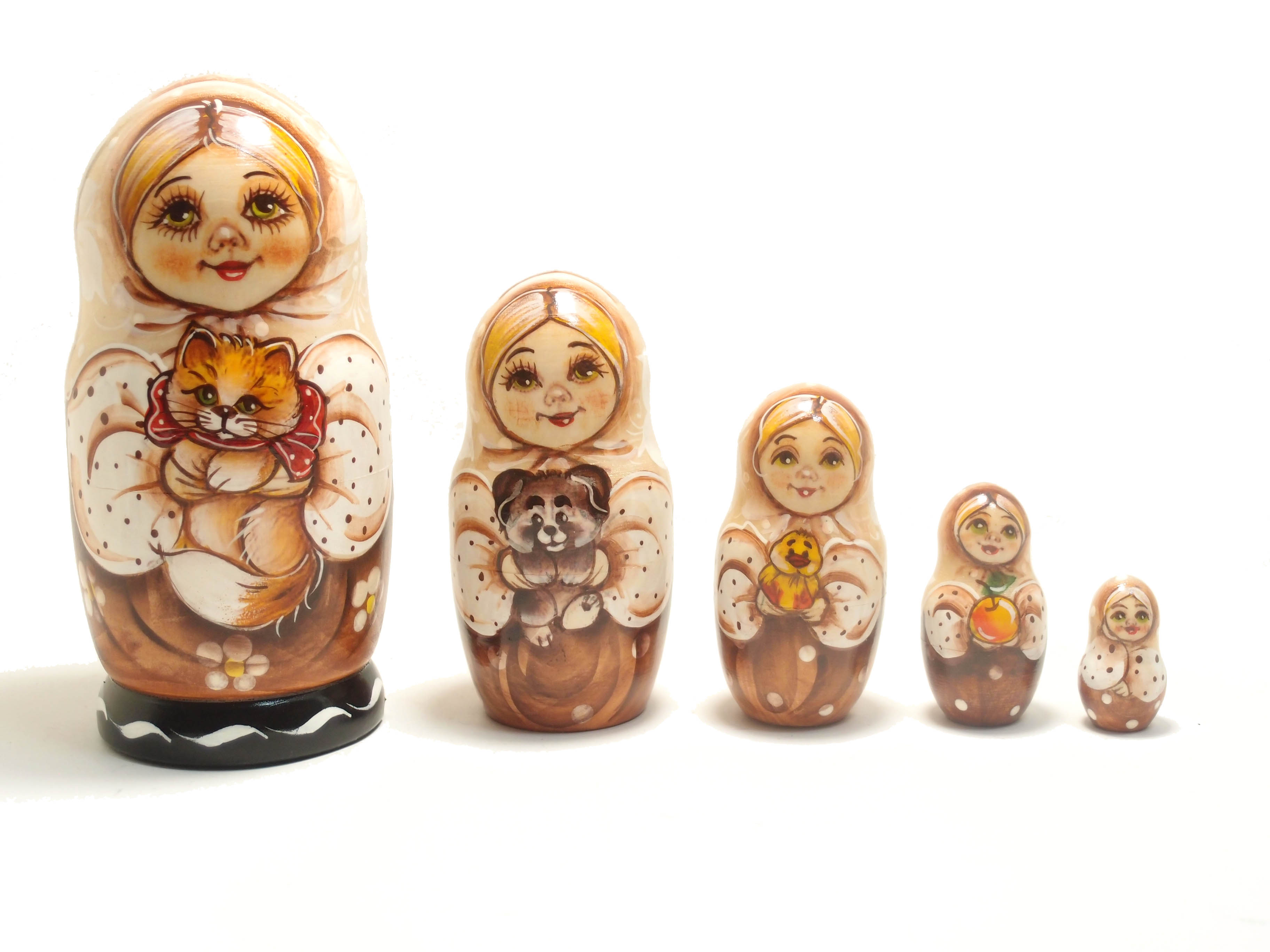 【楽天市場】【送料無料】マトリョーシカ 5個組 15cm 「セピア色の少女」 [ロシア製]：Akhtuba