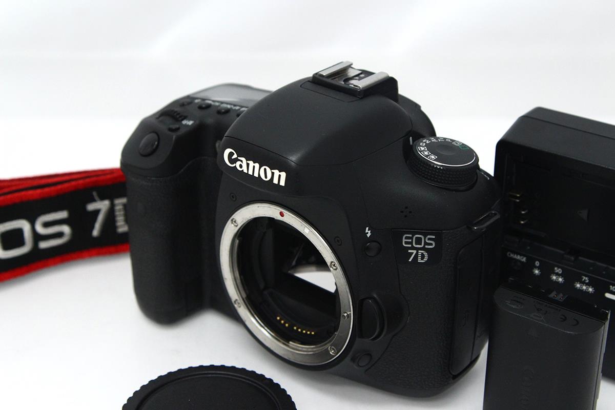 【楽天市場】【中古】【並品】キヤノン EOS 7D ボディ CA01-M2002-2Q2B APS-C EFマウント 一眼レフ カメラ 本体 ...