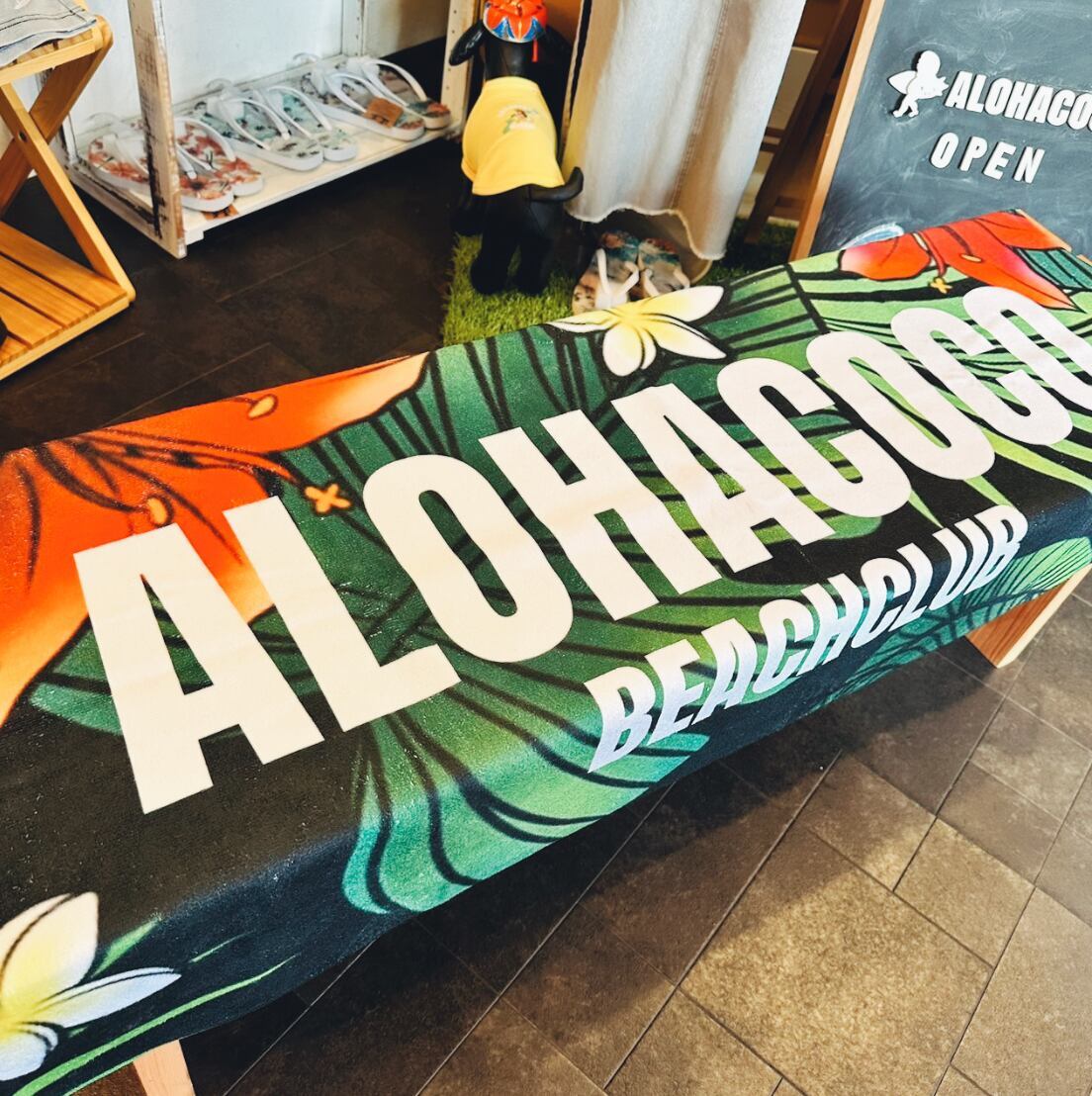 【楽天市場】ALOHACOCOボタニカル柄バスタオル：ALOHACOCO