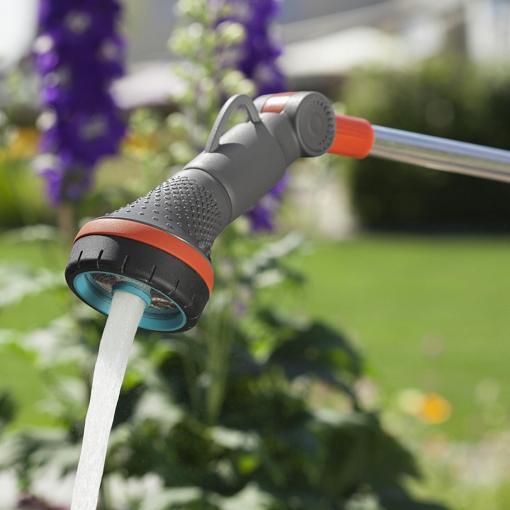 【楽天市場】散水 水やり 水遊び GARDENA ガルデナ タカショー / コンフォート散水ノズル ファインミストスプレー L /小型 (rco)：青山ガーデン 屋外家具・ライト