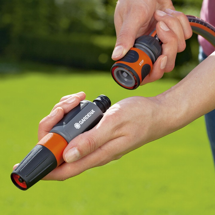 【楽天市場】散水 水やり 水遊び GARDENA ガルデナ タカショー / 止水用ホースコネクター ホース直径13-15mm /小型 (rco)：青山ガーデン タカショー公式