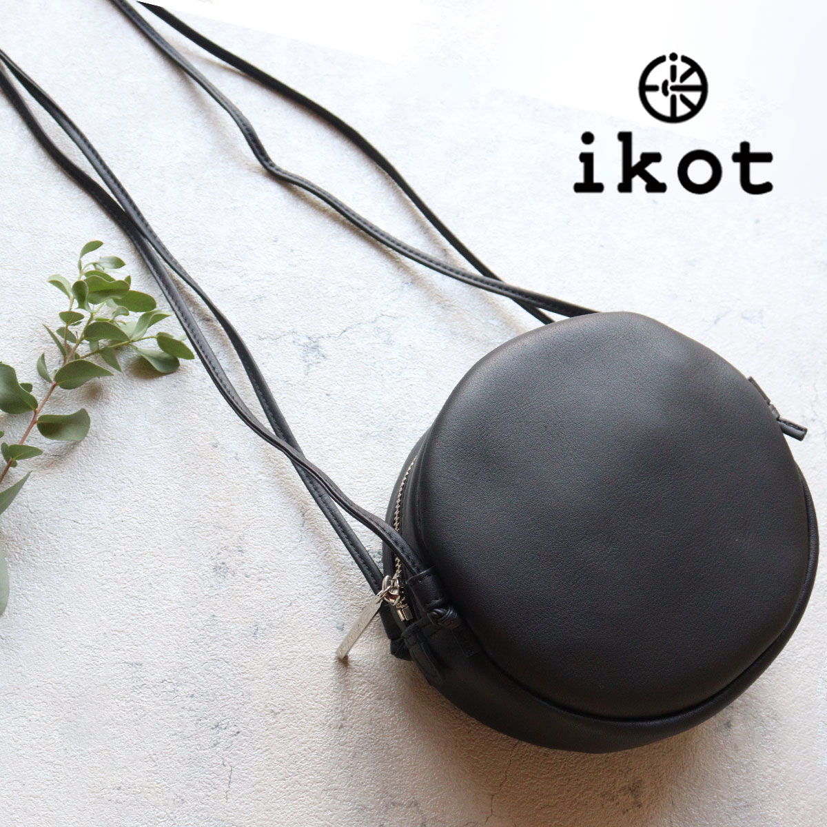 【楽天市場】サークルショルダーバッグ 丸形 ミニショルダー ikot(イコット)牛革 レディース IK123314：かばんと財布の店 アリスタ