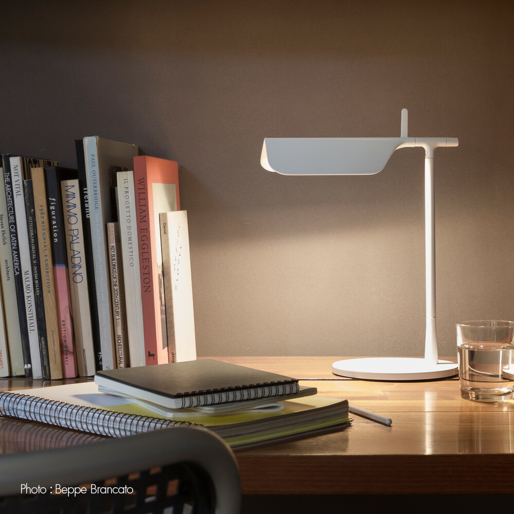 【楽天市場】フロス FLOS タブ TAB T テーブルランプ タスクライト LED ライト カラー：4色 デザイン：Barber ...