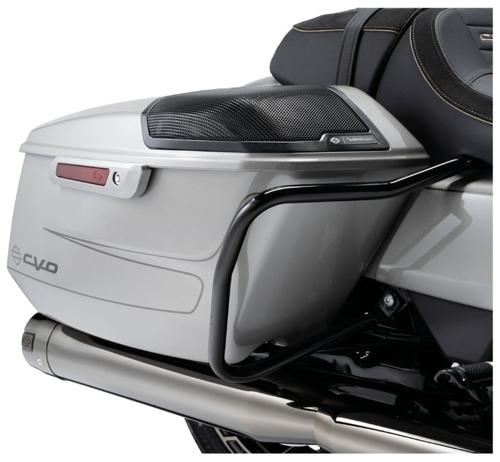 【楽天市場】グロスブラック リアサドルバッグガード＆サポートキット 2023年以降FLHXSE、FLTRXSE、2024年以降FLHX ...