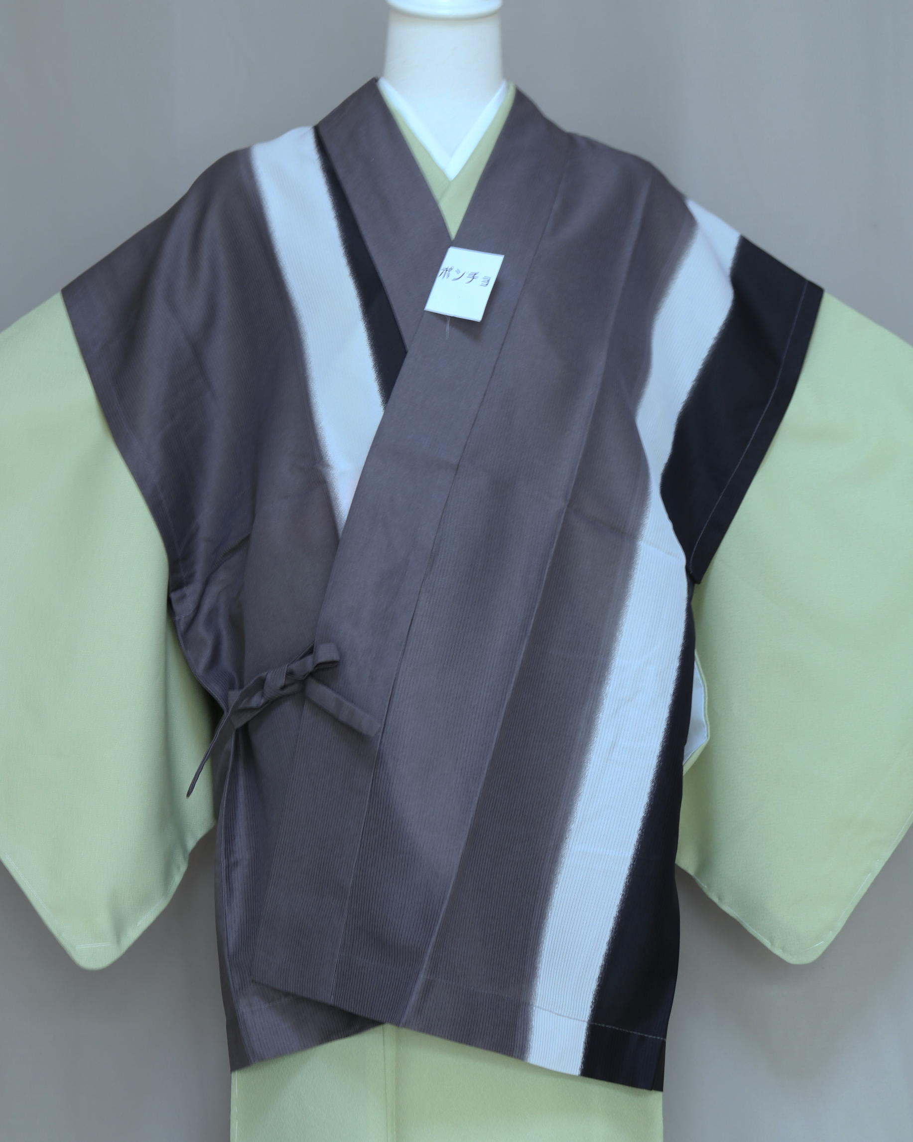 【楽天市場】夏絽ポンチョ K0319-02 送料無料 男女兼用 お手入れ簡単 夏用絽の袖なしの着物コート 夏用茶羽織 おしゃれコート：きものSHOPくりはら