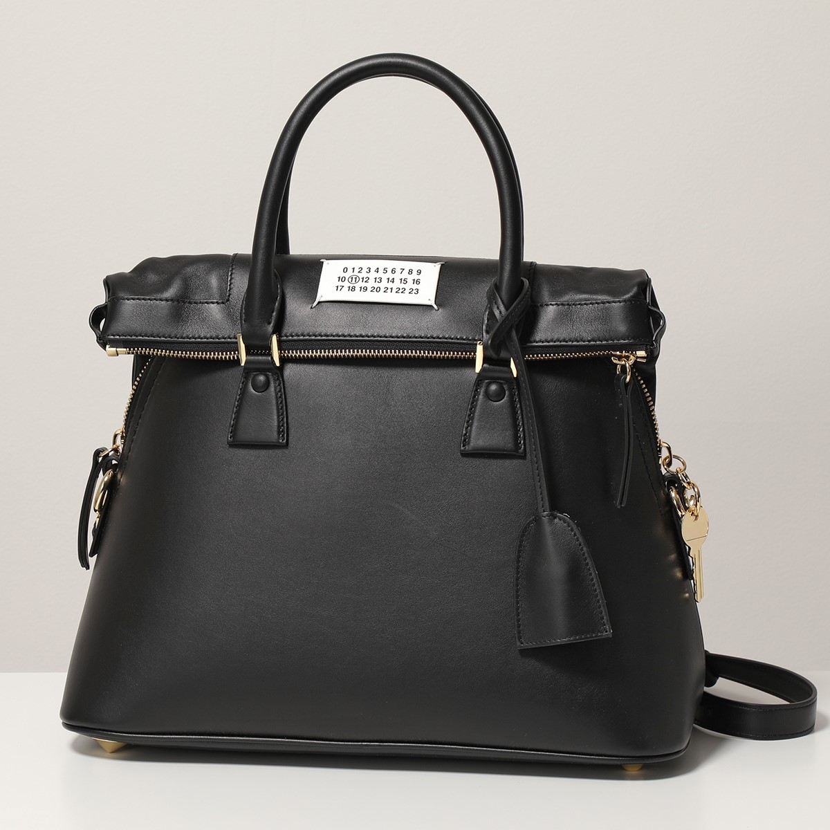 【楽天市場】MAISON MARGIELA メゾンマルジェラ S56WG0093 P4303 5AC ミディアム ハンドバッグ ショルダー ...