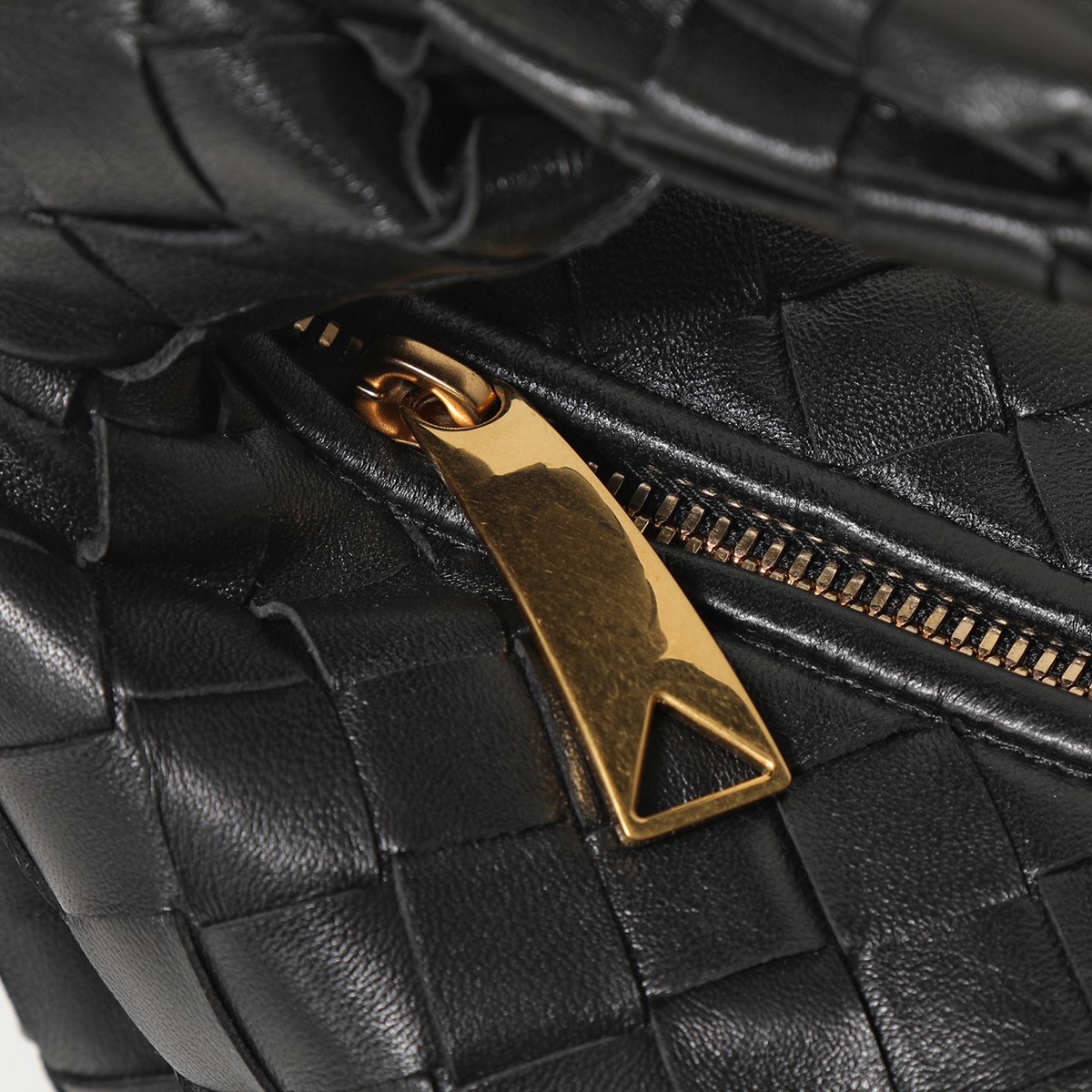 【楽天市場】BOTTEGA VENETA ボッテガヴェネタ ハンドバッグ ミニ ジョディ 651876 VCPP5 レディース イントレチャート レザー ミニバッグ 鞄 8425：インポート ...