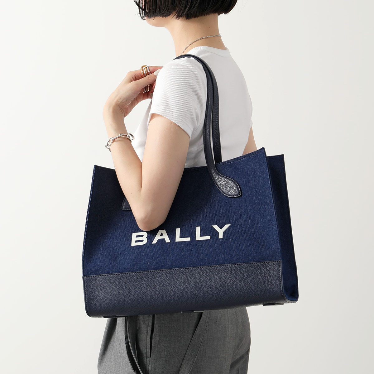 【楽天市場】BALLY バリー トートバッグ BAR KEEP ON EW WAE02X CV034 レディース ロゴ キャンバス レザー 鞄 I5G6O/MULTIMARINE：インポート ...