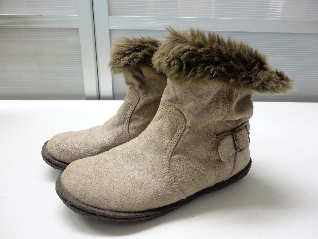 【楽天市場】【SHOEZOO/シューズー】S/22.5-23cm程度 ブーツ ベージュ ベルト付 ファー付 ぺたんこ カジュアル【中古】：OK ...