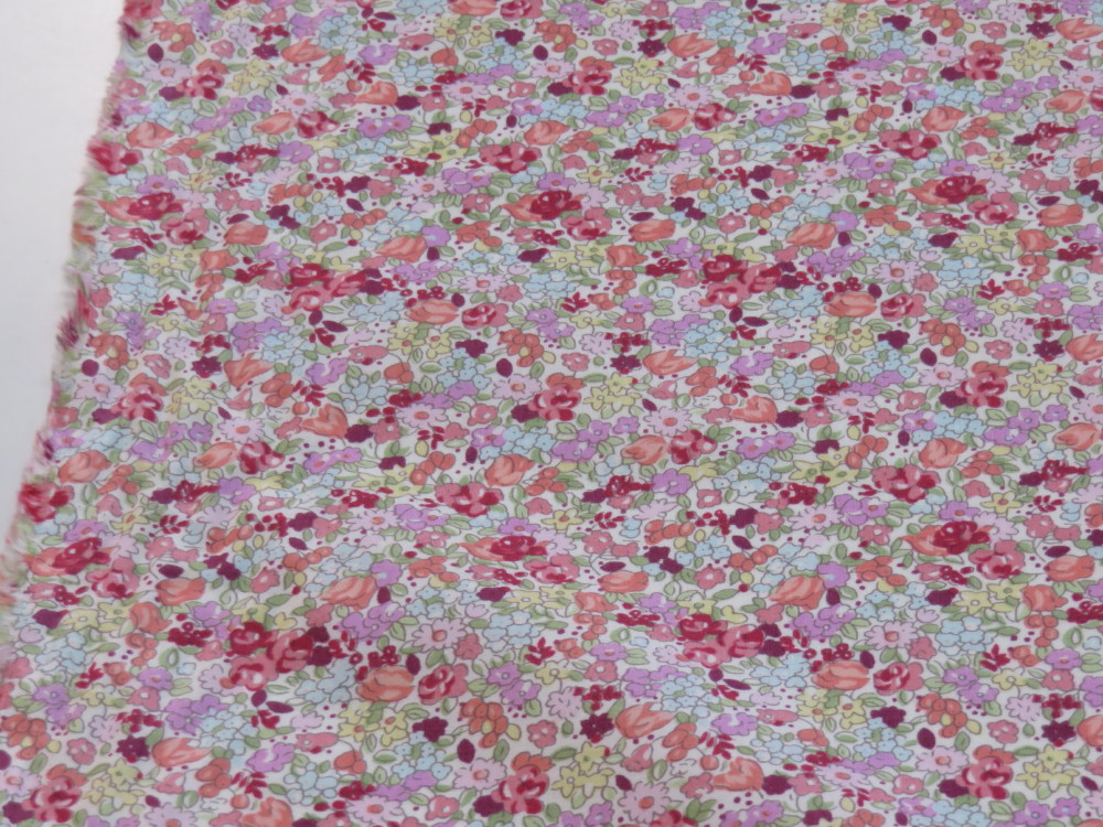 【楽天市場】1m単位 アウトレット40% YUWA有輪 小さなフラワー オレンジ 60ローン生地 dou【メール便4m可】 メーカー処分品 生地 布地 布 コットン 綿 服地：布と手芸つばめや