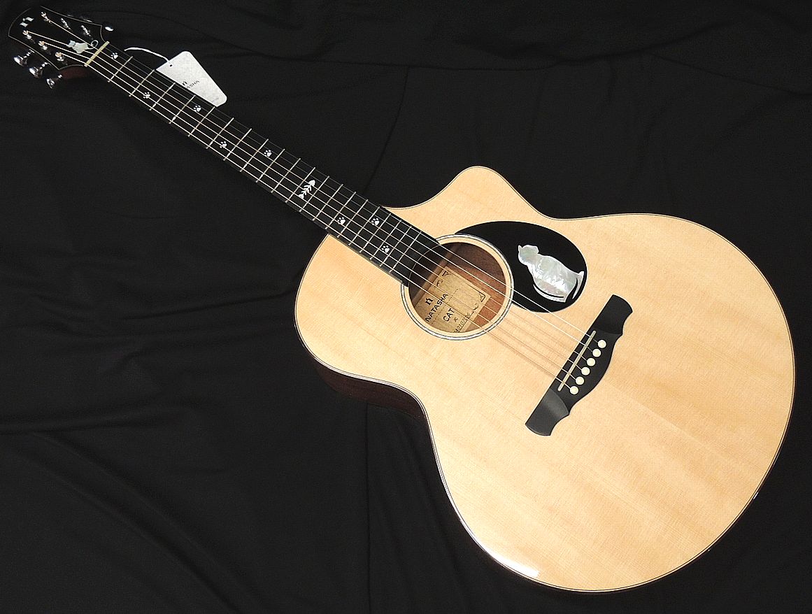 【楽天市場】NATASHA CAT ナターシャ 猫 モチーフ アコースティックギター グロスフィニッシュ 足跡インレイ JC-CAT【送料無料 ...