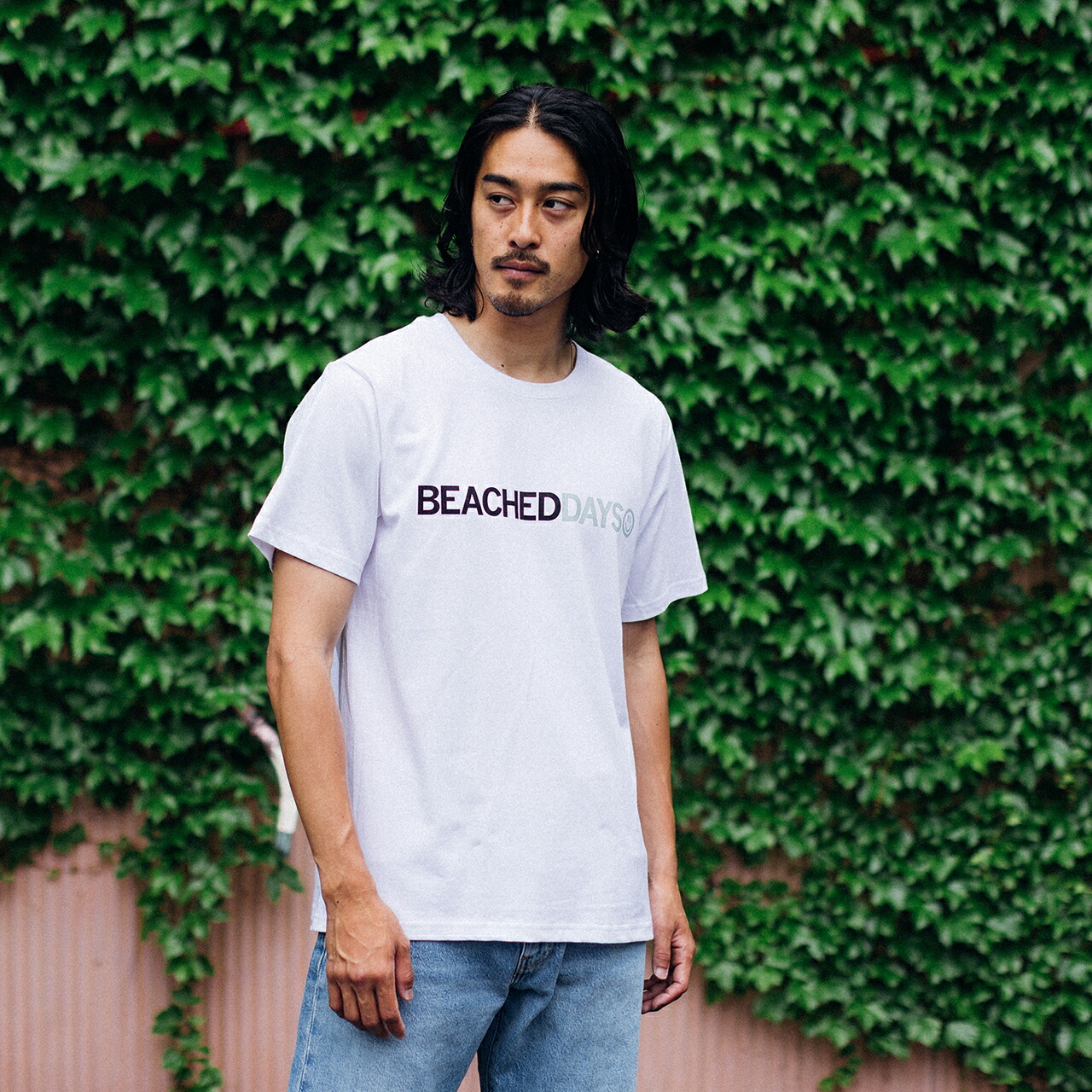 【楽天市場】2トーン ロゴTee ビーチドデイズ 公式 BEACHED DAYS 2Tone Logo Tee Tシャツ 半袖 ロゴ ユニセックス 男女兼用：BEACHED DAYS ...