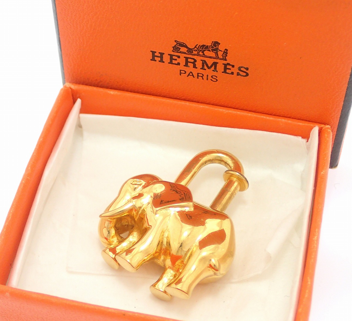 【楽天市場】HERMES エルメス カデナ エレファント 象 キーリング キーホルダー チャーム ゴールド 1997年限定 【中古】【k ...