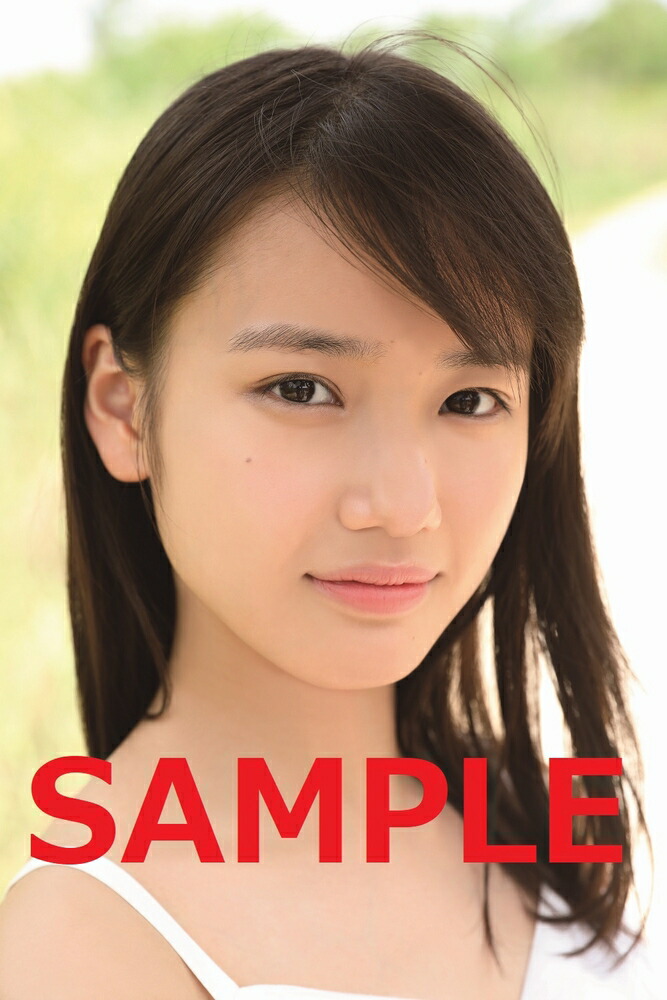 楽天ブックス: THIS IS REINA - 横山玲奈写真集 - 西田幸樹 - 9784847081262 : 本