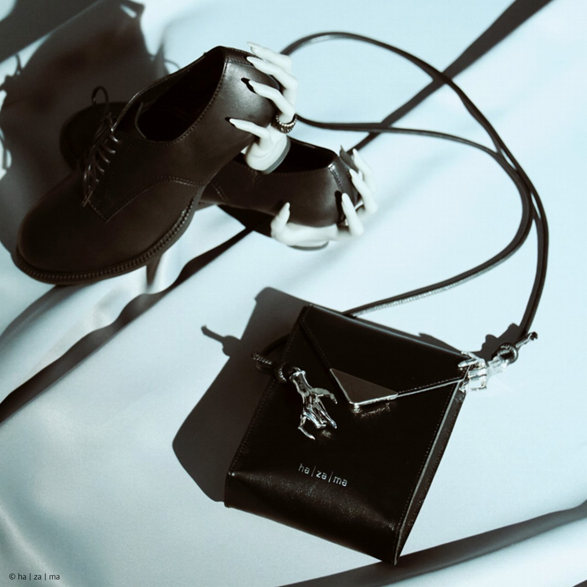 楽天ブックス: ha|za|ma 惹きずり込まれる運命のミニショルダーバッグBOOK - ha｜za｜ma - 9784299062802 : 本