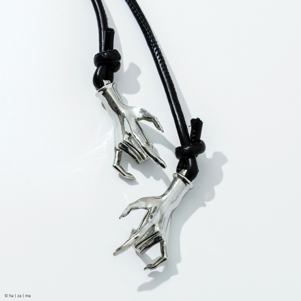 楽天ブックス: ha|za|ma 惹きずり込まれる運命のミニショルダーバッグBOOK - ha｜za｜ma - 9784299062802 : 本