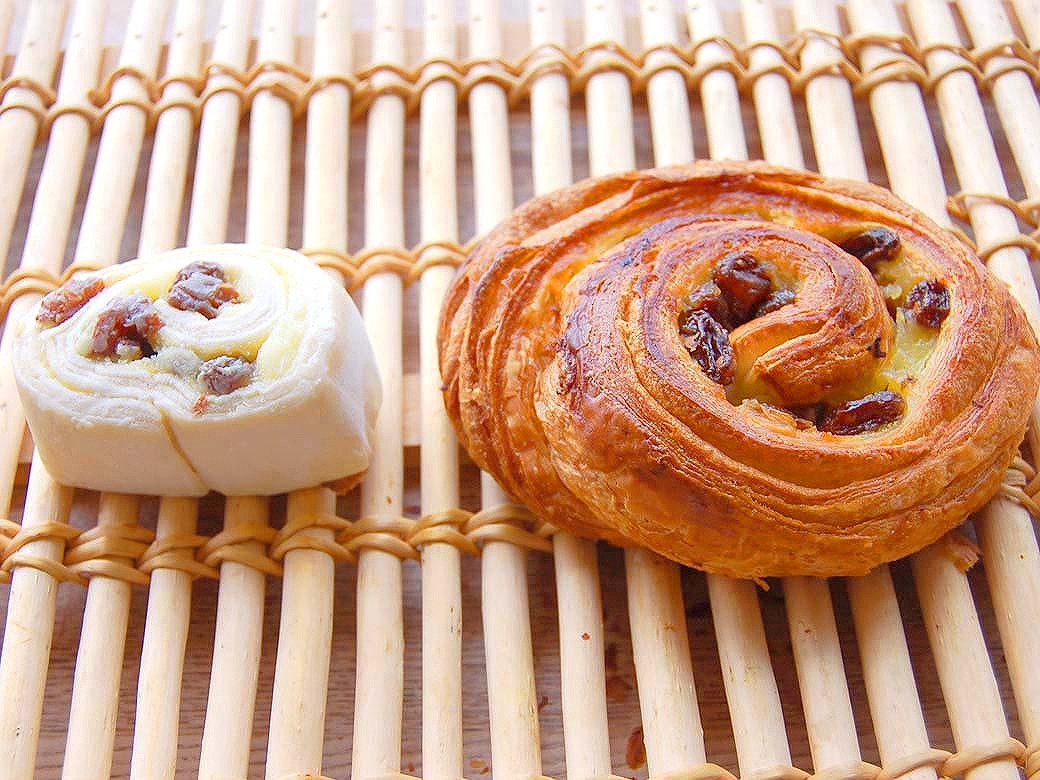 【楽天市場】敷島製パン 冷凍生地 パン・オ・レザンaMS 97g×60個 【業務用・パスコ・デニッシュ・敷島パン・発酵必要】：パンの材料屋さん ...