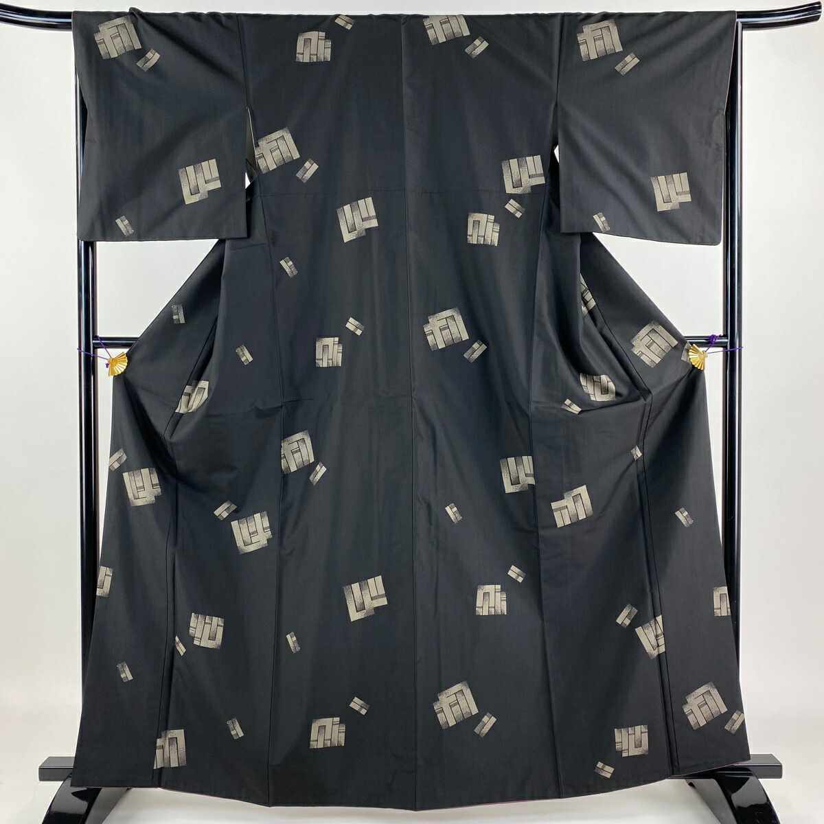 【楽天市場】紬 身丈163.5cm 裄丈65cm M 袷 源氏香 墨色 正絹 美品 名品 【中古】：バイセル 楽天市場店