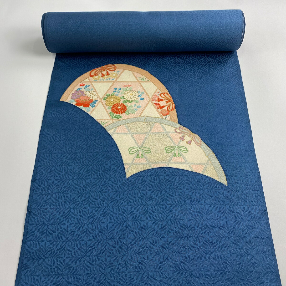 【楽天市場】反物 秀品 付下げ 間垣 草花 金銀彩 刺繍 青灰色 正絹 【中古】：バイセル 楽天市場店