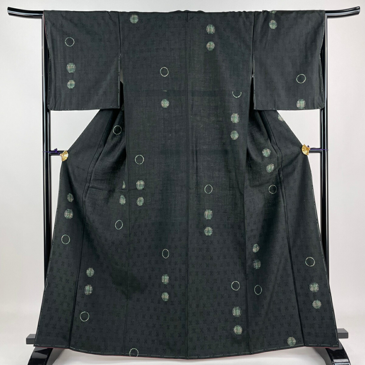【楽天市場】小紋 身丈164.5cm 裄丈66cm M 袷 紬地 岡田勇 落款あり 幾何学模様 絞り 深緑 正絹 美品 名品 【中古】：バイ ...