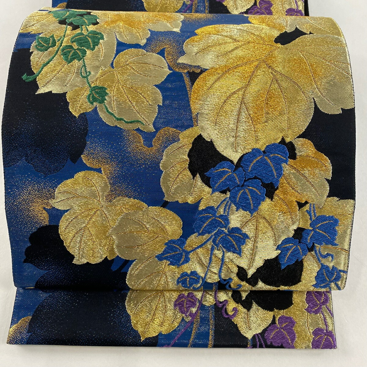 【楽天市場】袋帯 美品 名品 中村乃武夫 落款あり やまと 葉柄 蔦 箔 金銀糸 黒 六通 正絹 【中古】：バイセル 楽天市場店