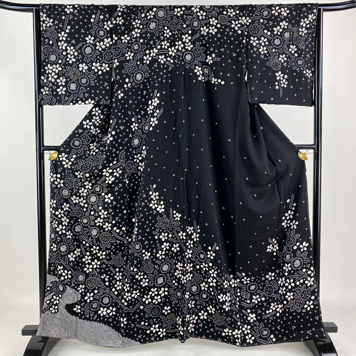 【楽天市場】訪問着 身丈161.5cm 裄丈65cm M 袷 草花 霞 絞り 金彩 黒 正絹 秀品 【中古】：バイセル 楽天市場店