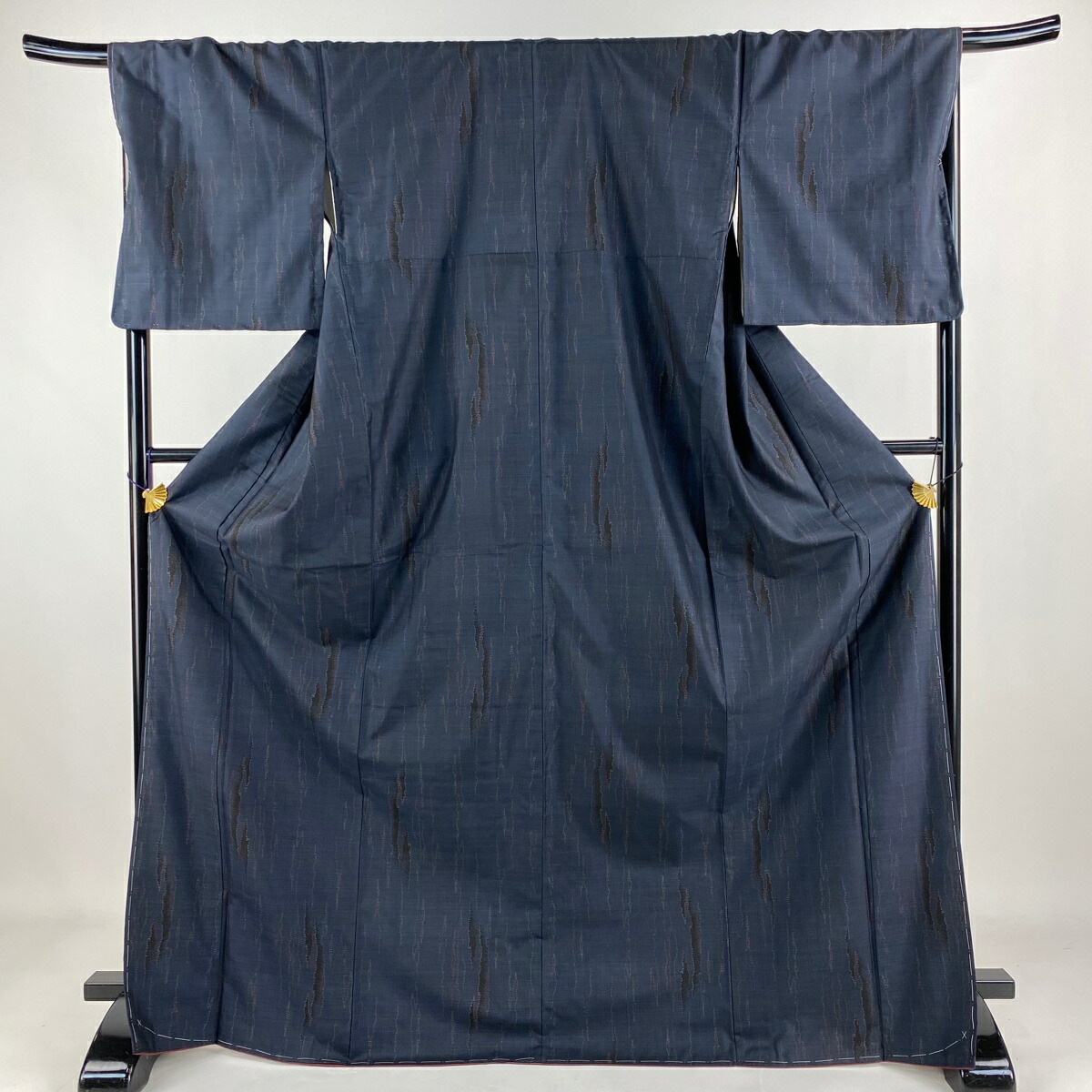 【楽天市場】紬 身丈172cm 裄丈69cm L 袷 幾何学 紺色 正絹 美品 秀品 【中古】：バイセル 楽天市場店