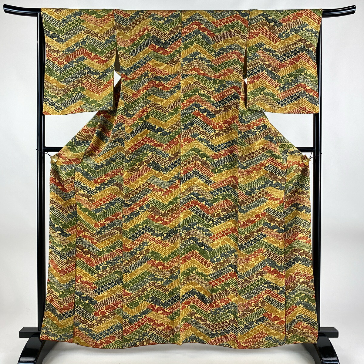 【楽天市場】【最終値引き】 小紋 身丈165.5cm 裄丈66cm M 袷 草花 青海波 ベージュ 正絹 美品 優品 【中古】 msp70 ...