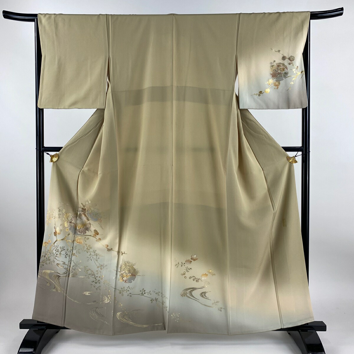 【楽天市場】付下げ 身丈159.5cm 裄丈66cm M 袷 和田光正 落款あり 雪輪 枝梅 金銀彩 ぼかし 灰緑 正絹 名品 【中古】：バイセル 楽天市場店