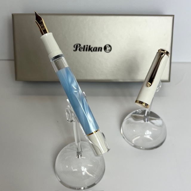 【楽天市場】送料無料 ペリカン Pelikan Classic M200 PastelBlue クラッシックM200 パステルブルー 万年筆 ...