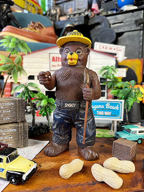 【楽天市場】スモーキーベアー キャストアイアン ヴィンテージ コインバンク 貯金箱 アメリカン雑貨 アメリカ雑貨 グッズ ガーデニング 庭 ...