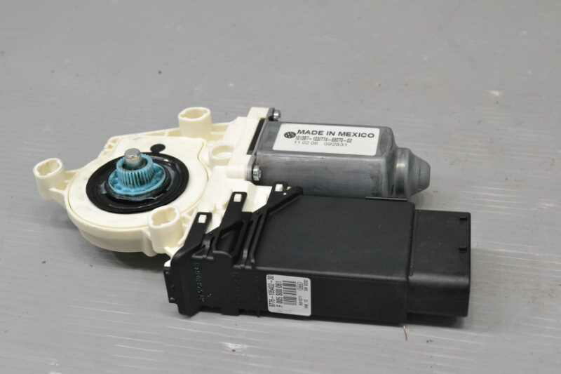 【楽天市場】ニュービートル 右ハンドル 後期(9CAZJ) 純正 良品 取付OK 動作保証 右前 右 フロント パワーウィンドウモーター ...