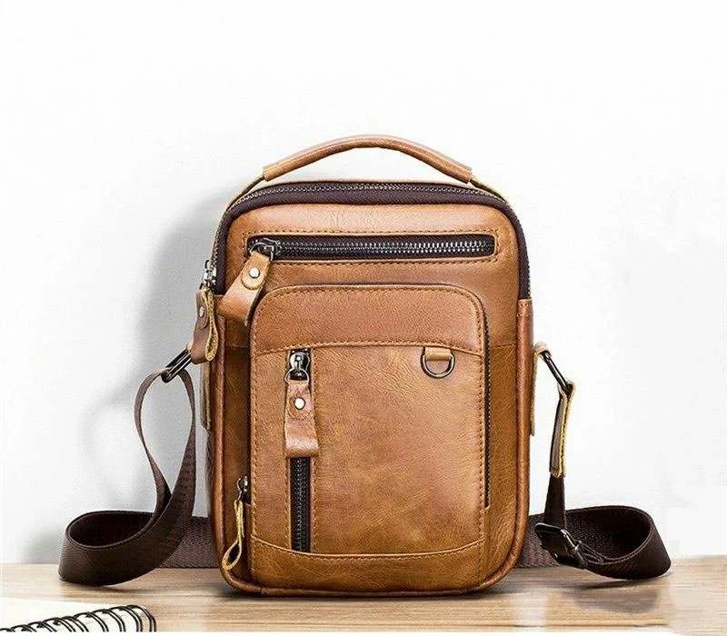 【楽天市場】本革 ショルダーバッグ メンズ ミニショルダー 縦型 メッセンジャーバッグ 斜め掛けバッグ 牛革 小さめ iPad mini 収納 ...