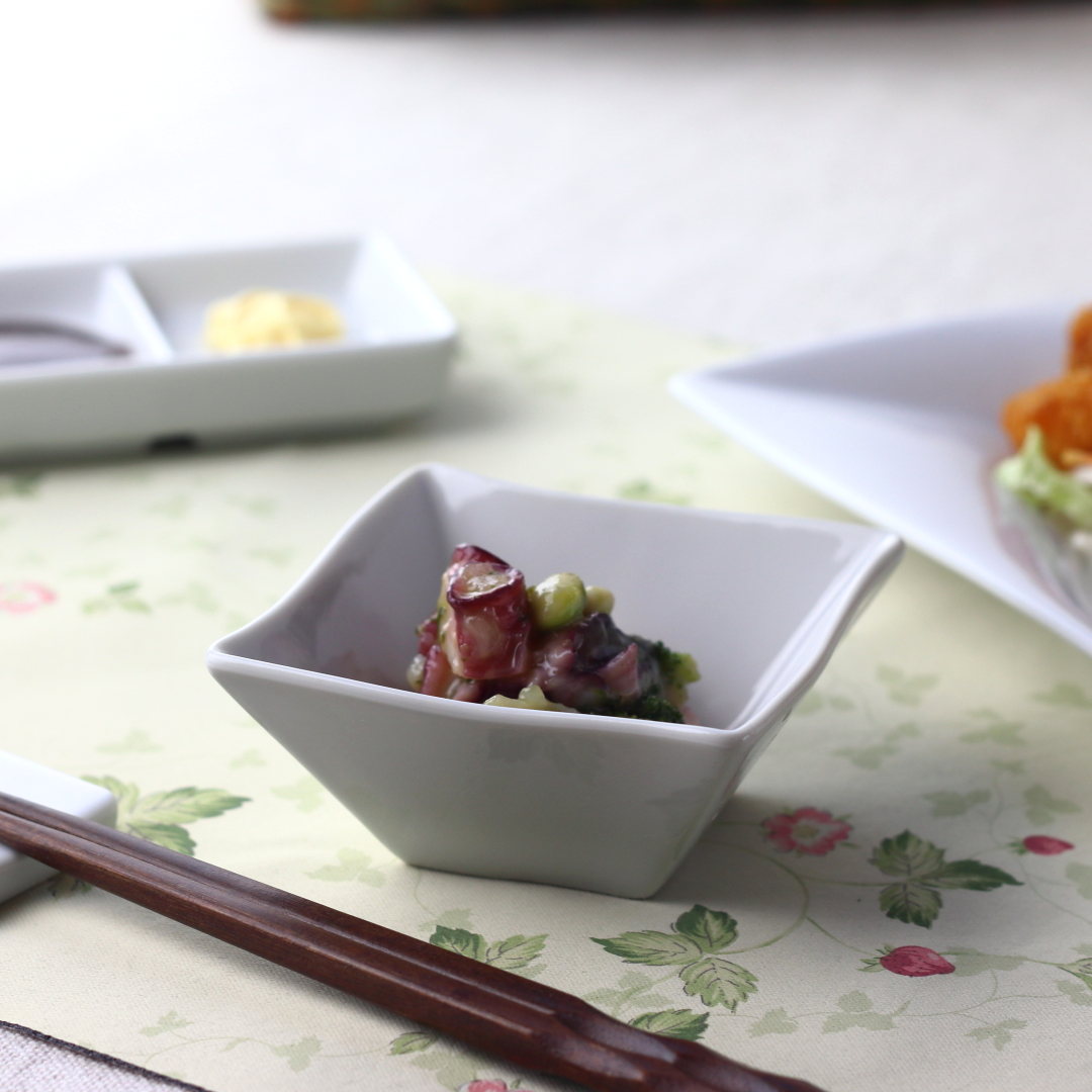 【楽天市場】シンプルスクエア小鉢 9cm 日本製 美濃焼 小鉢 小分け鉢 小付け 小器 小椀 豆鉢 サラダ鉢 ミニ鉢 ボウル ボール カップ ...