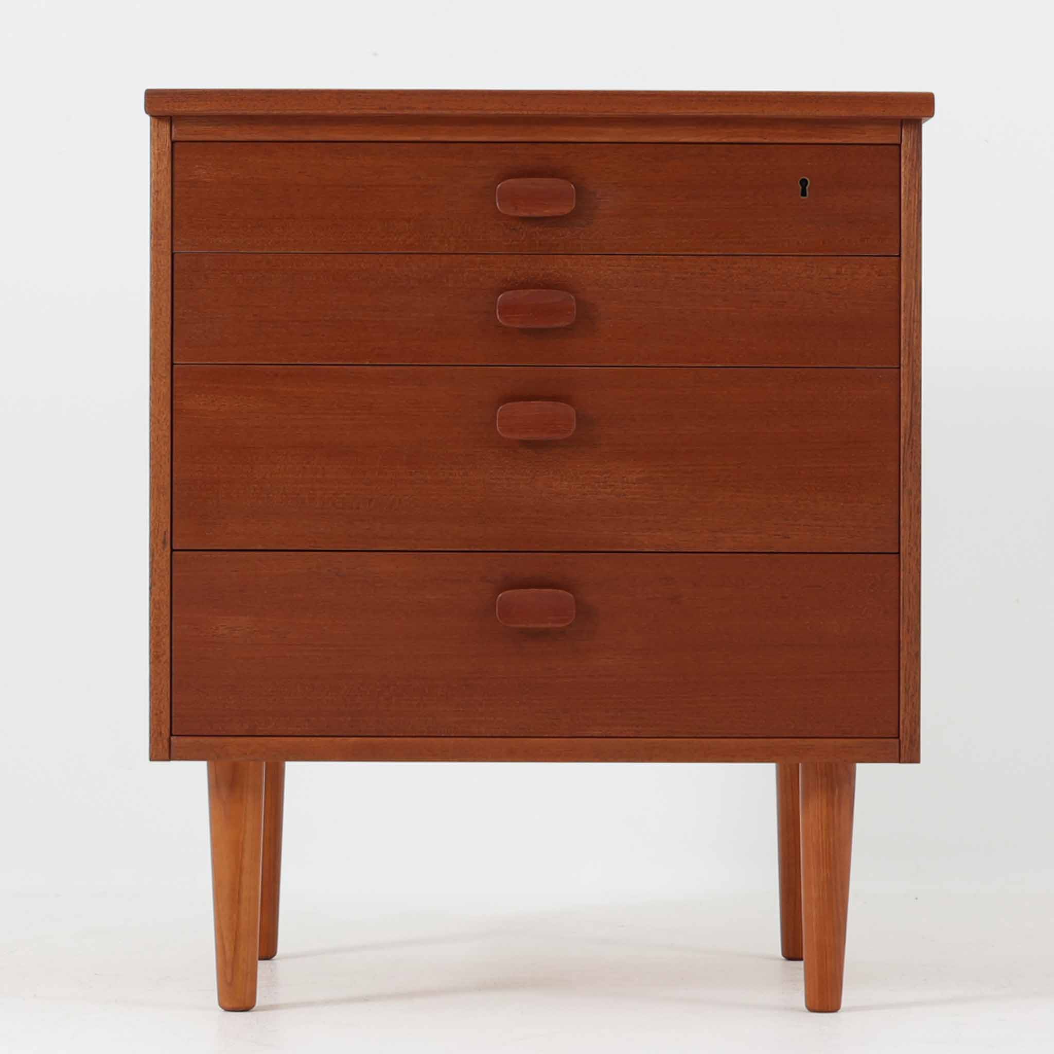 【楽天市場】4段チェスト チーク 幅61cm Ulferts スウェーデン製 北欧ビンテージ家具 木製収納 小型チェスト 整理タンス 北欧インテリア 引き出し家具：CHLOROS （クロロス）