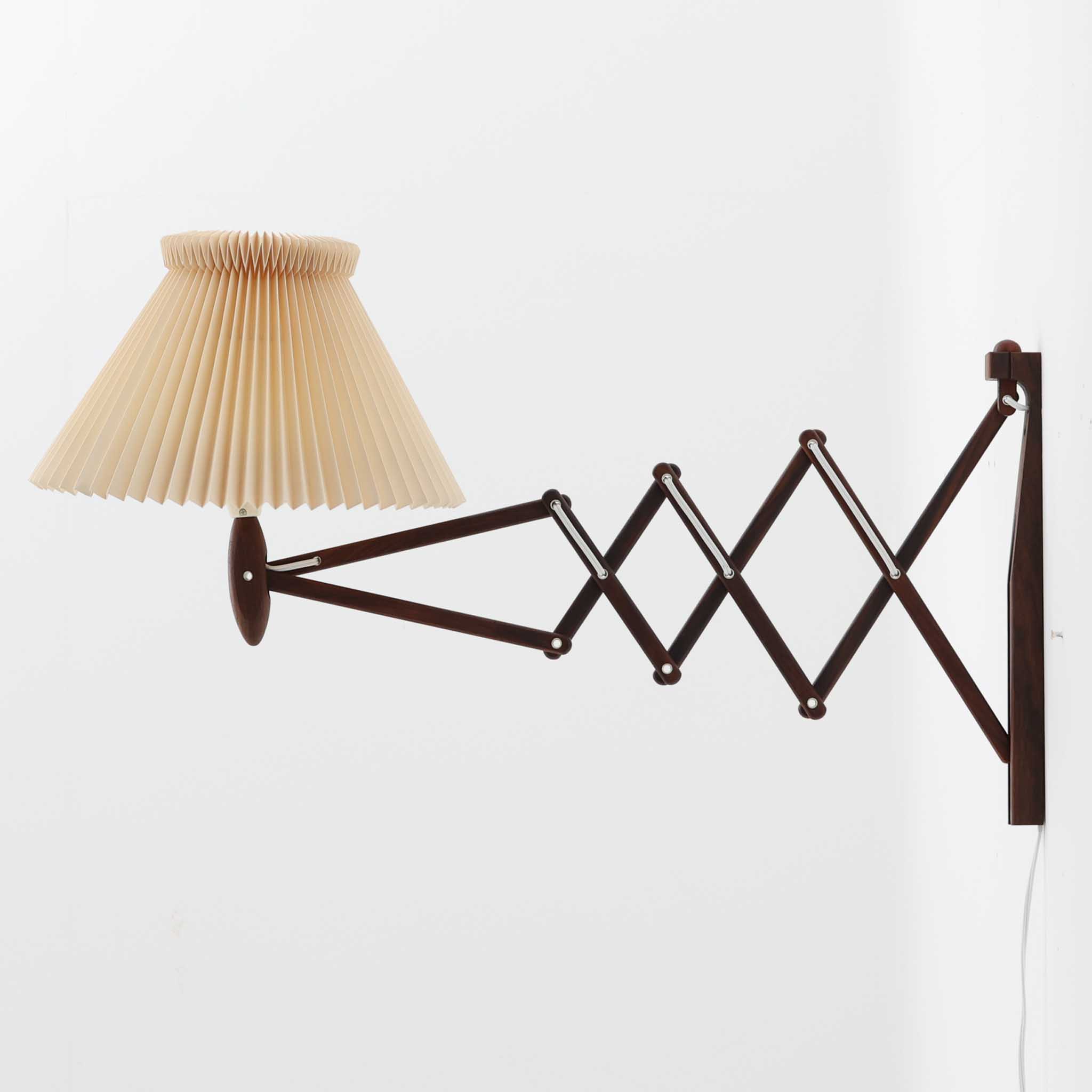 【楽天市場】Erik Hansen ブラケットランプ Model 332 ローズウッド Le Klint エリック・ハンセン レ・クリント デンマーク製 北欧ビンテージ照明 壁掛け照明 ...