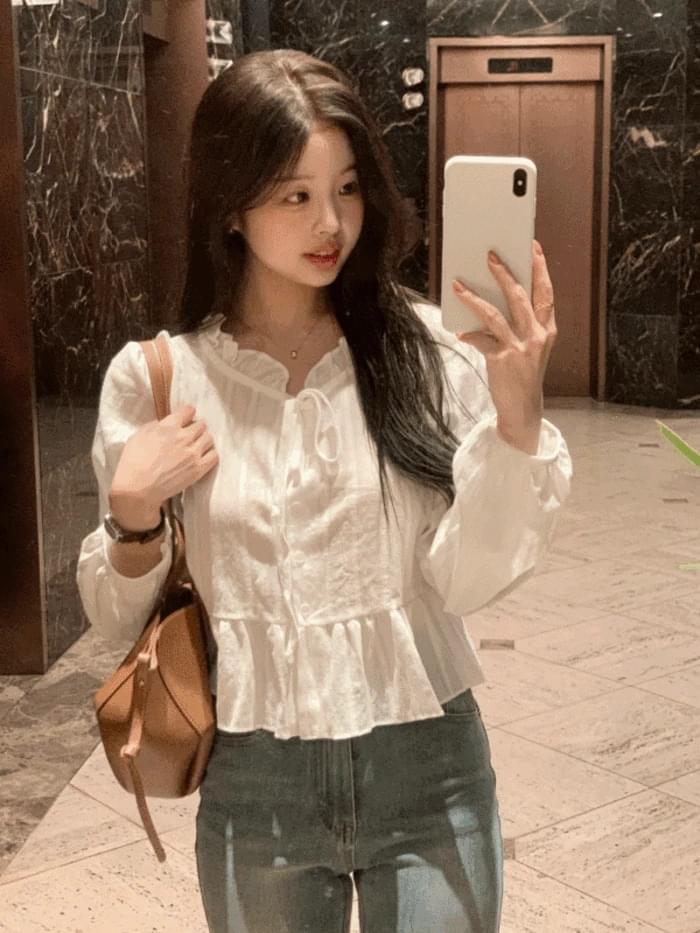 【楽天市場】ビタリボンシャーリングフリルブラウス（2color） ブラウス レディース｜韓国 ONMYONE｜コーディブック：CODIBOOK