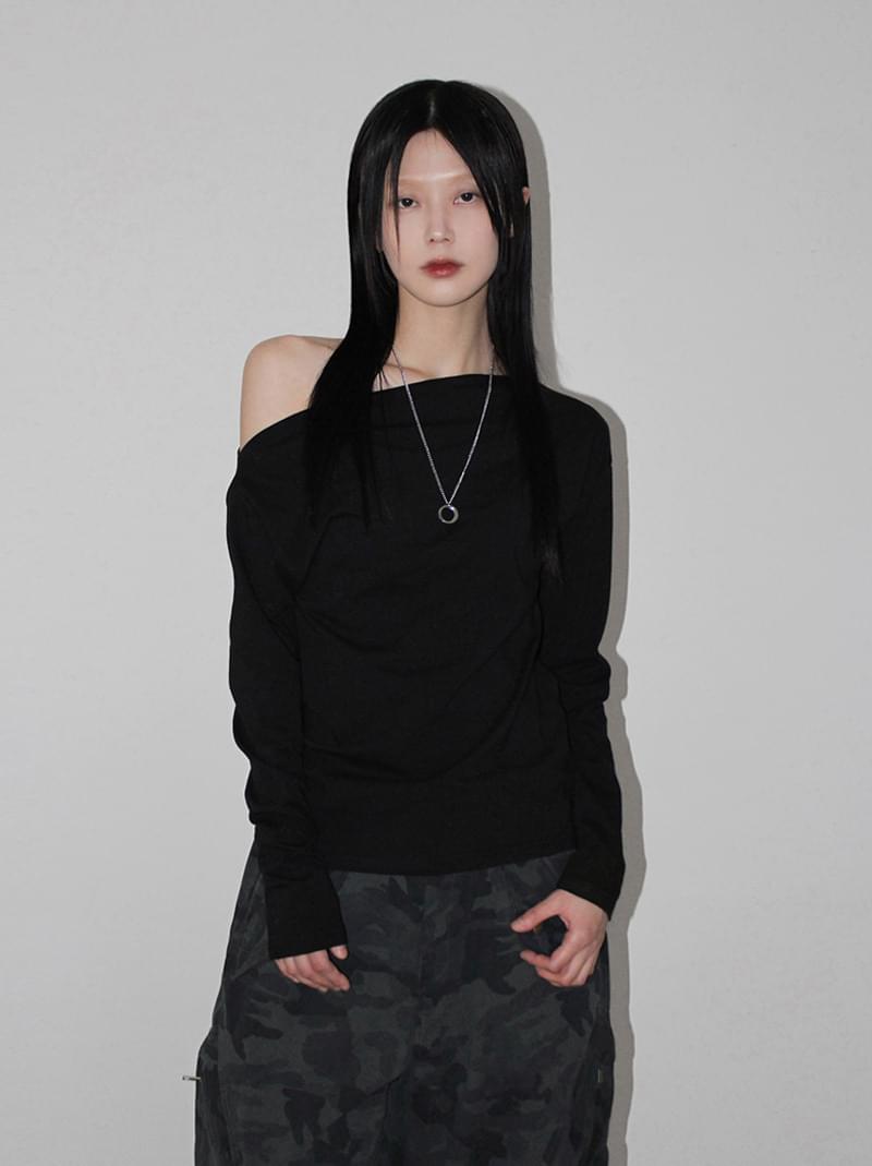 【楽天市場】SLIM OFF SHOULDER T 長袖 Tシャツ レディース｜韓国 AAKE｜コーディブック：CODIBOOK