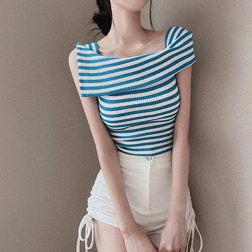 【楽天市場】スリムダンストライプオフクロップティ2color 半袖 Tシャツ Tシャツ レディース｜韓国 LOVENSOME｜コーディブック：CODIBOOK