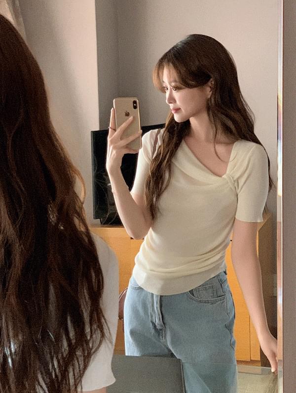 【楽天市場】ベントシャーリングキンアンバランスバルサマーリオセル半袖ニット - 2color ニット Tシャツ レディース｜韓国 ifyou｜コーディブック：CODIBOOK