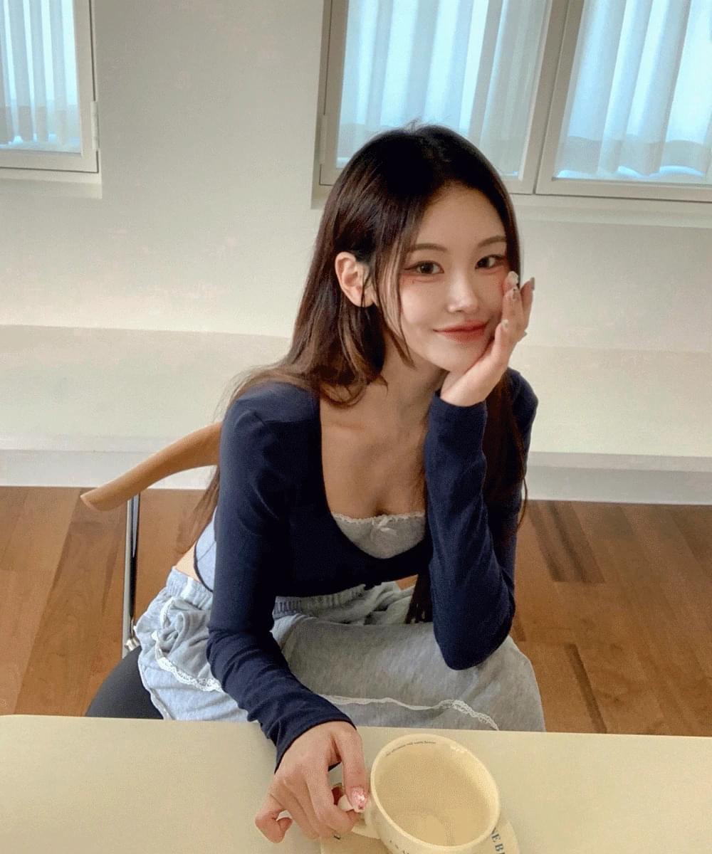 【楽天市場】レイヤードスリムTシャツ配色フリル波リボンラウンドネック長袖大豆レースラブリーコーナー 長袖 Tシャツ Tシャツ レディース｜韓国 wannabemuse｜コーディブック：CODIBOOK